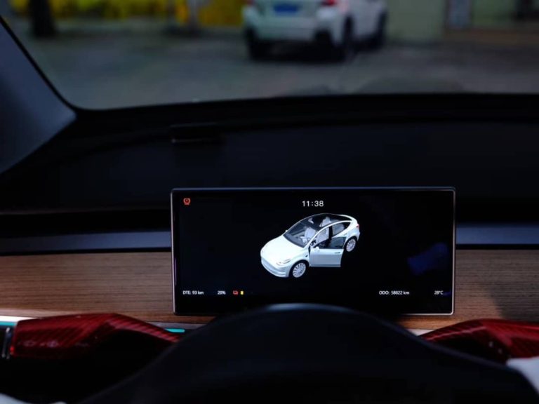 Tesla Model 3/Y Touch Screen Heads Up Display | Waze, Apple CarPlay & More!