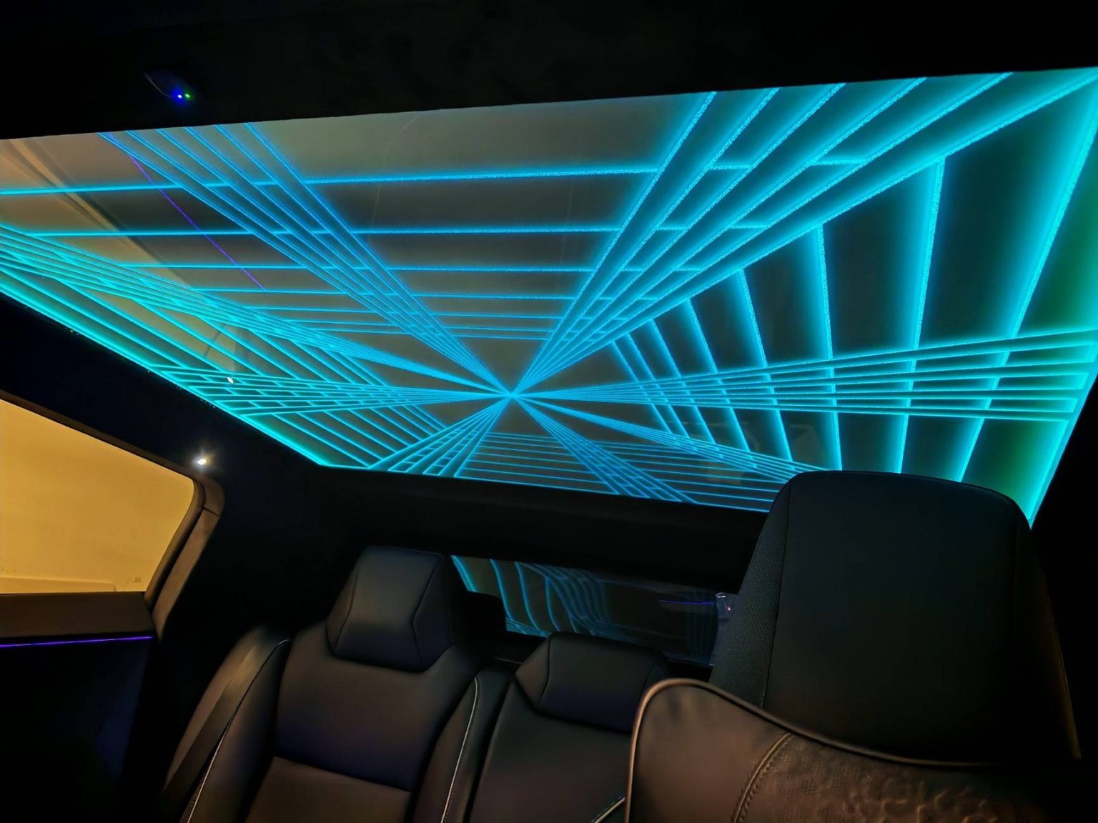 Tesla Cybertruck Digital Sunshade with LED at Distinct Teslas