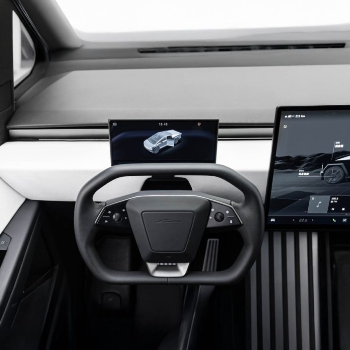 Tesla Cybertruck Driver View Heads Up Display | Waze, Apple CarPlay & More!